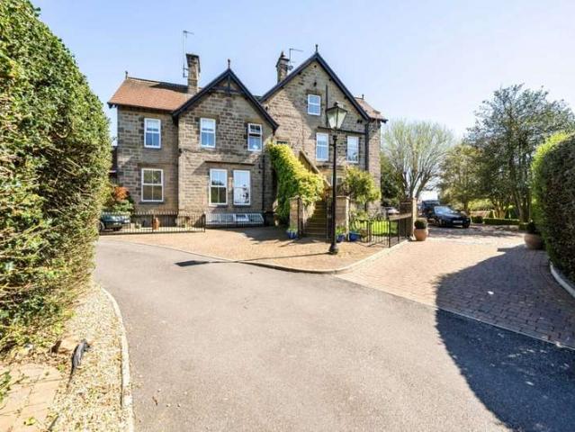 2 Bedroom Flat