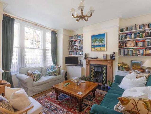 2 Bedroom Flat