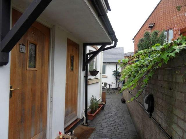 2 Bedroom Flat