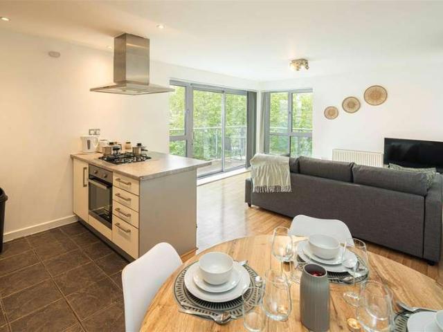 2 Bedroom Flat