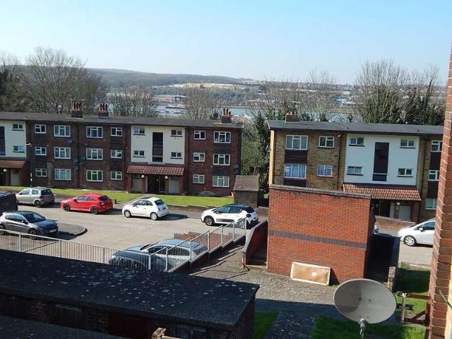 2 Bedroom Flat