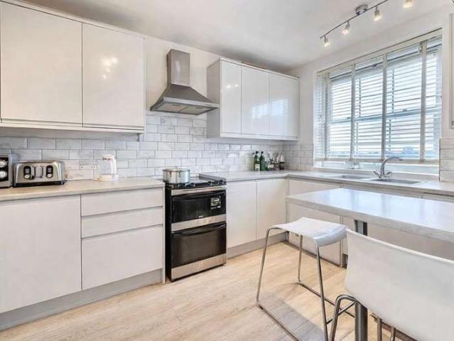 2 Bedroom Flat