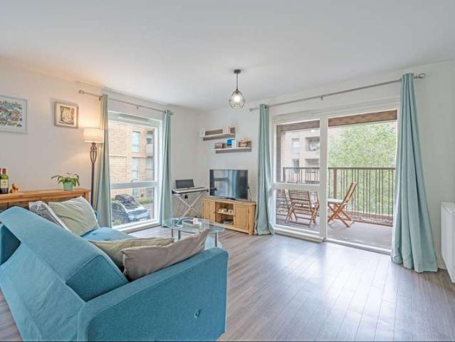 2 Bedroom Flat