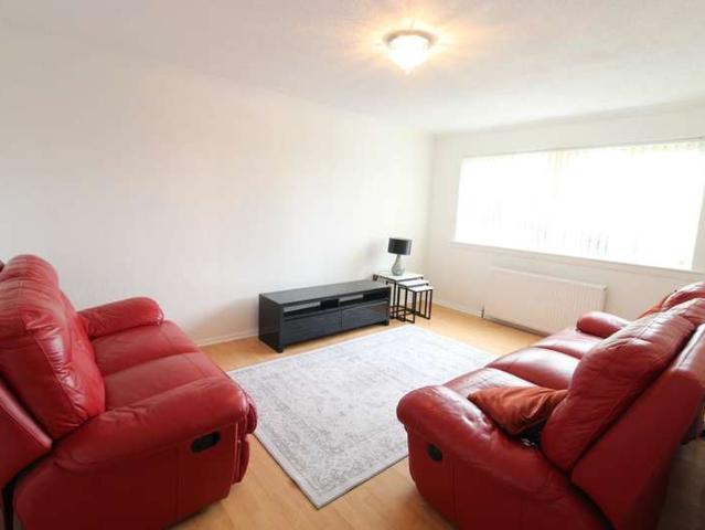 2 Bedroom Flat