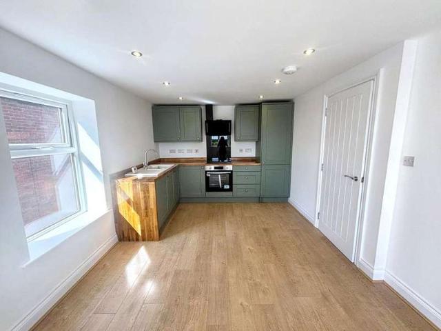 2 Bedroom Flat