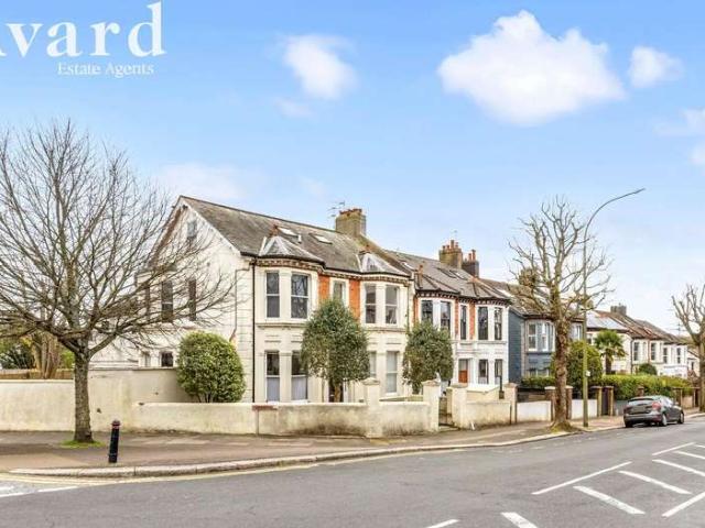 2 Bedroom Flat