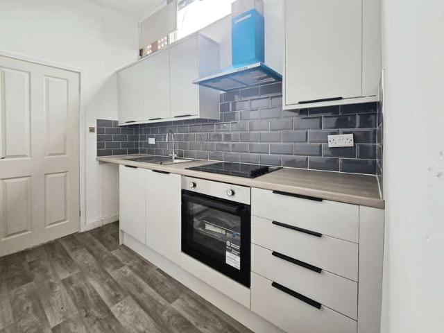 2 Bedroom Flat