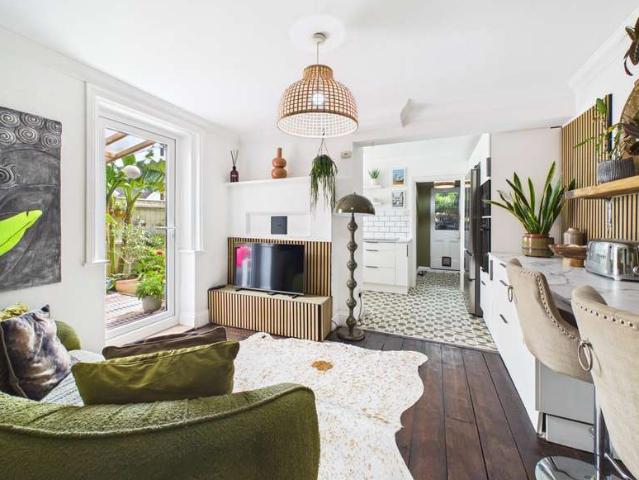 2 Bedroom Flat