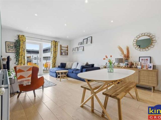 2 Bedroom Flat