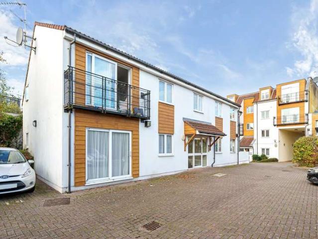 2 Bedroom Flat