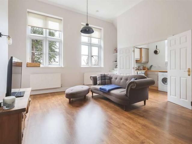 2 Bedroom Flat