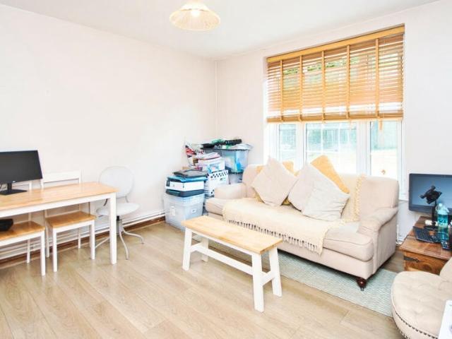 2 Bedroom Flat