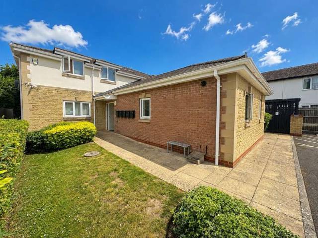 2 Bedroom Flat