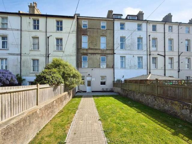 2 Bedroom Flat