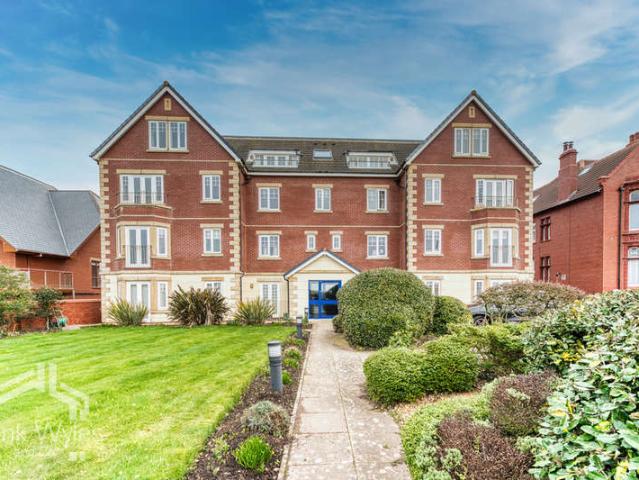 2 Bedroom Flat