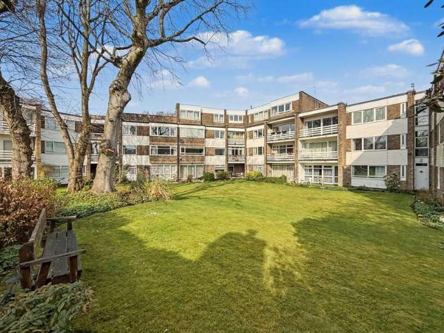 2 Bedroom Flat