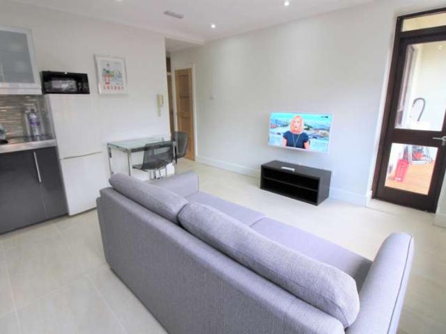 2 Bedroom Flat