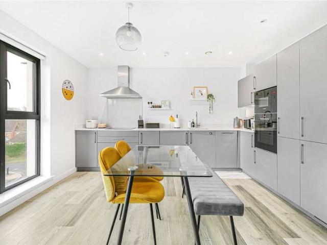 2 Bedroom Flat