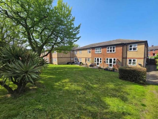 2 Bedroom Flat