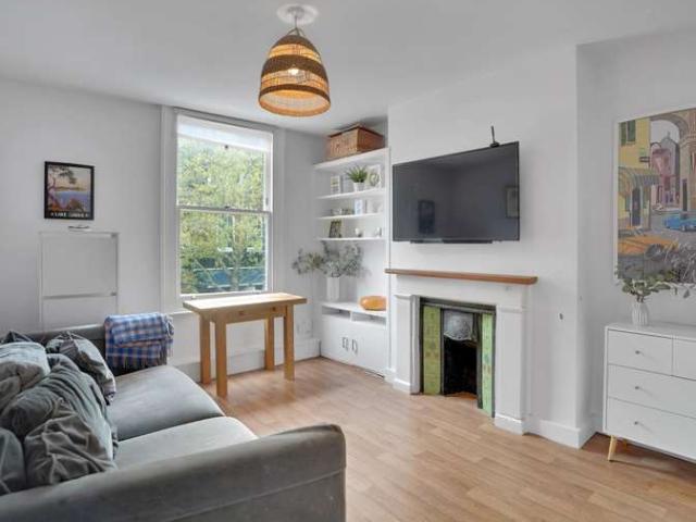 2 Bedroom Flat