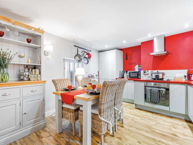 2 Bedroom Flat