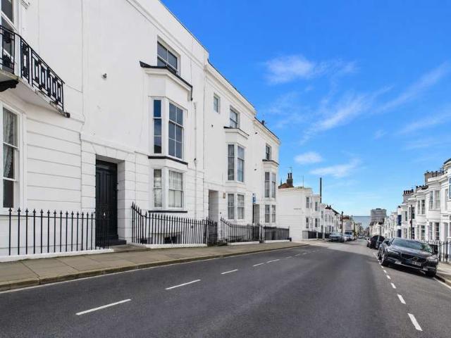 2 Bedroom Flat