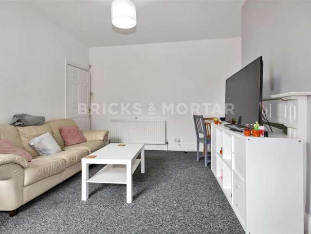 2 Bedroom Flat