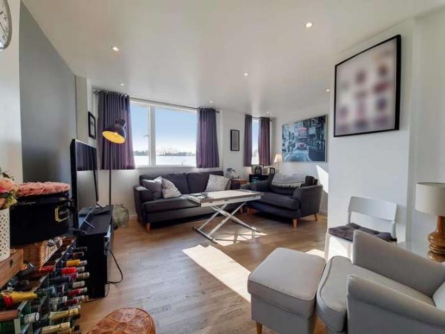 2 Bedroom Flat