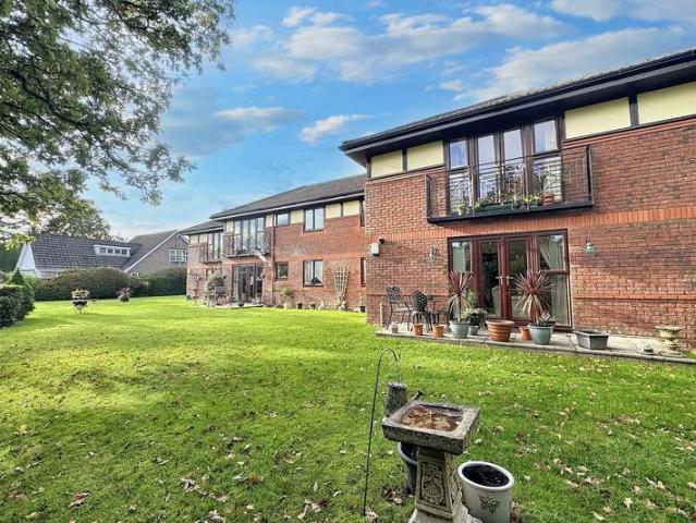 2 Bedroom Flat