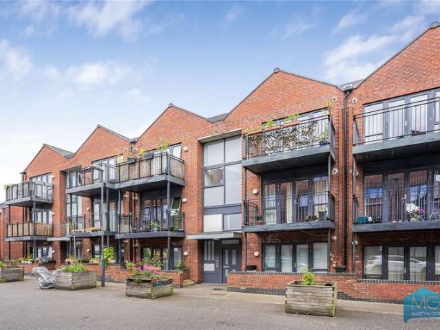 2 Bedroom Flat