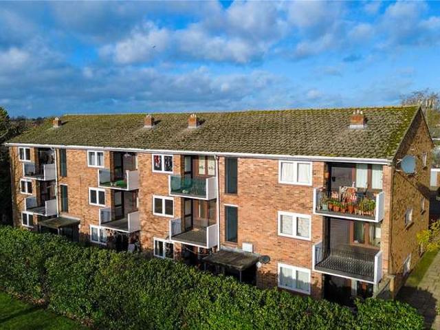2 Bedroom Flat
