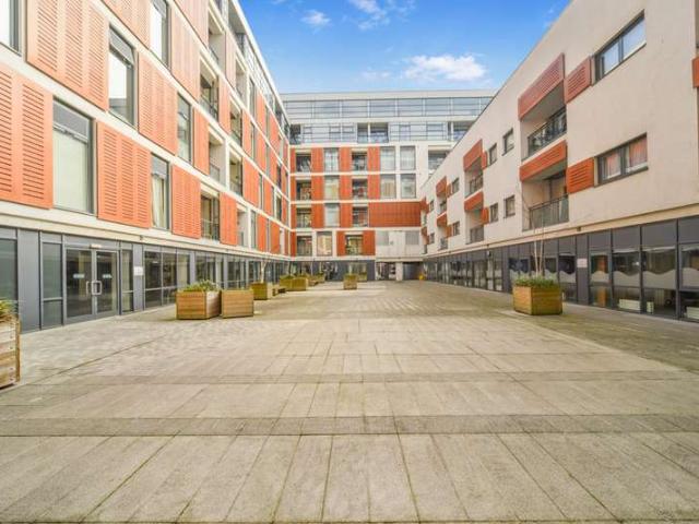 2 Bedroom Flat