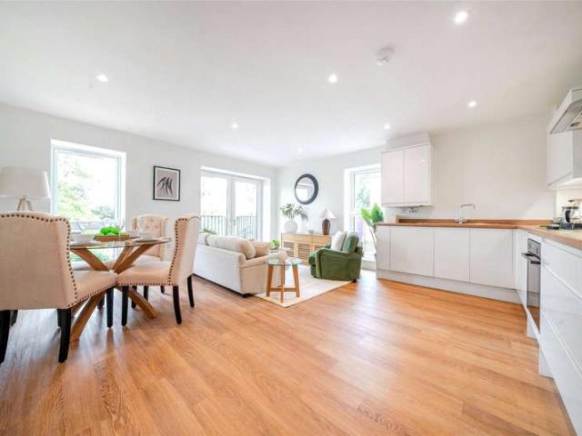 2 Bedroom Flat