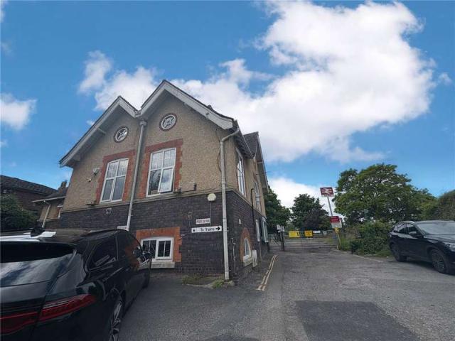 2 Bedroom Flat