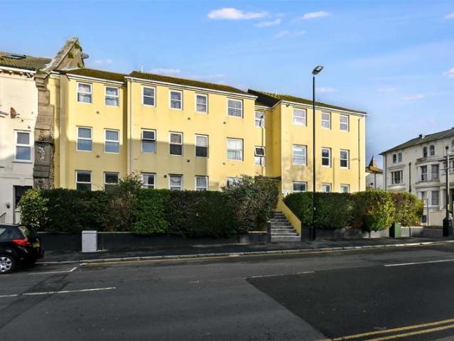 2 Bedroom Flat