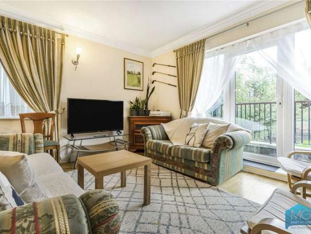 2 Bedroom Flat