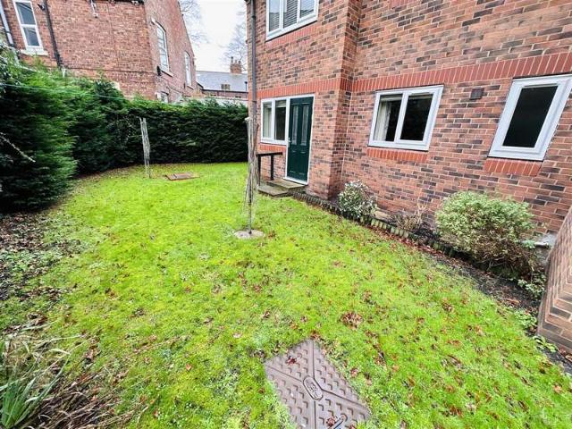 2 Bedroom Flat