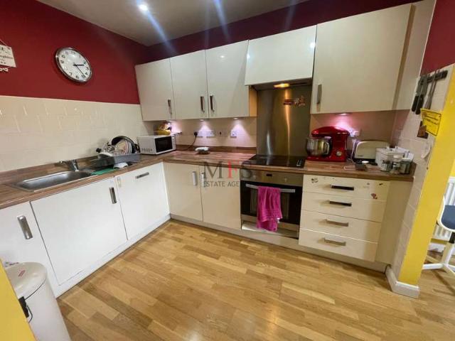 2 Bedroom Flat