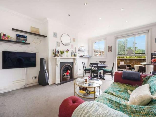 2 Bedroom Flat
