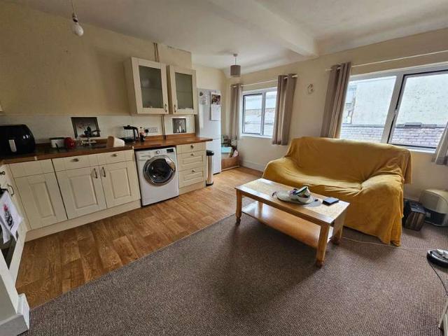 2 Bedroom Flat