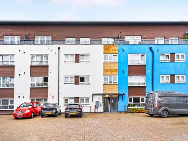 2 Bedroom Flat