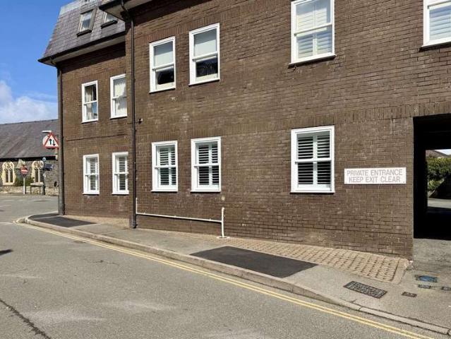 2 Bedroom Flat