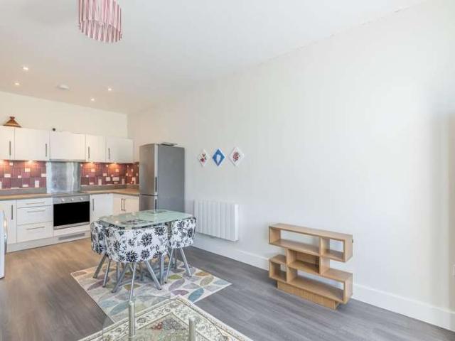 2 Bedroom Flat