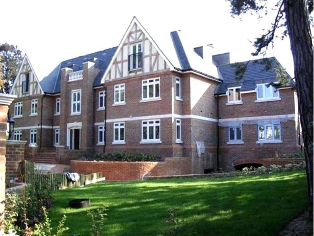 2 Bedroom Flat