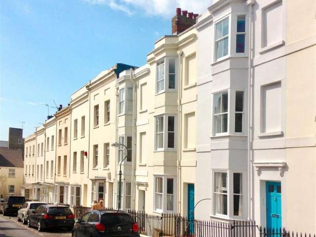 2 Bedroom Flat
