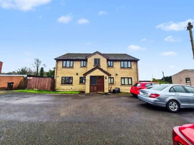 2 Bedroom Flat