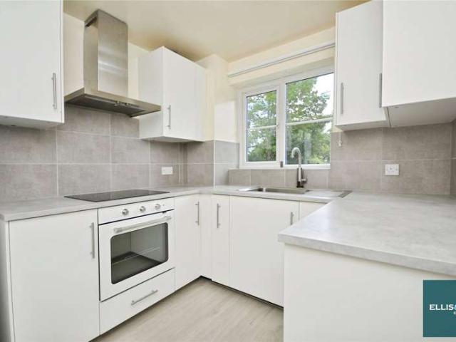 2 Bedroom Flat