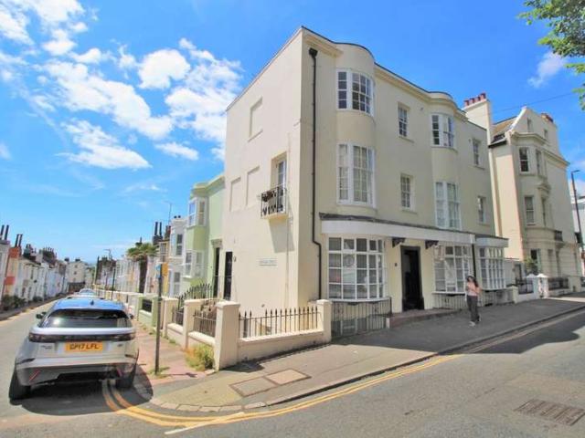2 Bedroom Flat
