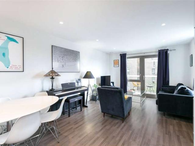 2 Bedroom Flat
