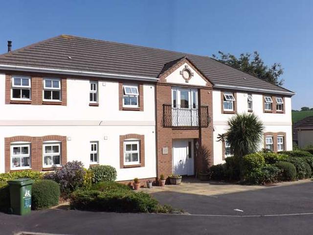 2 Bedroom Flat